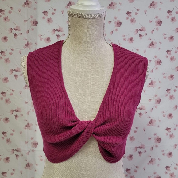 wild fable | Shirts & Tops | Nwt Front Twist Crop Top Wild Fable | Poshmark